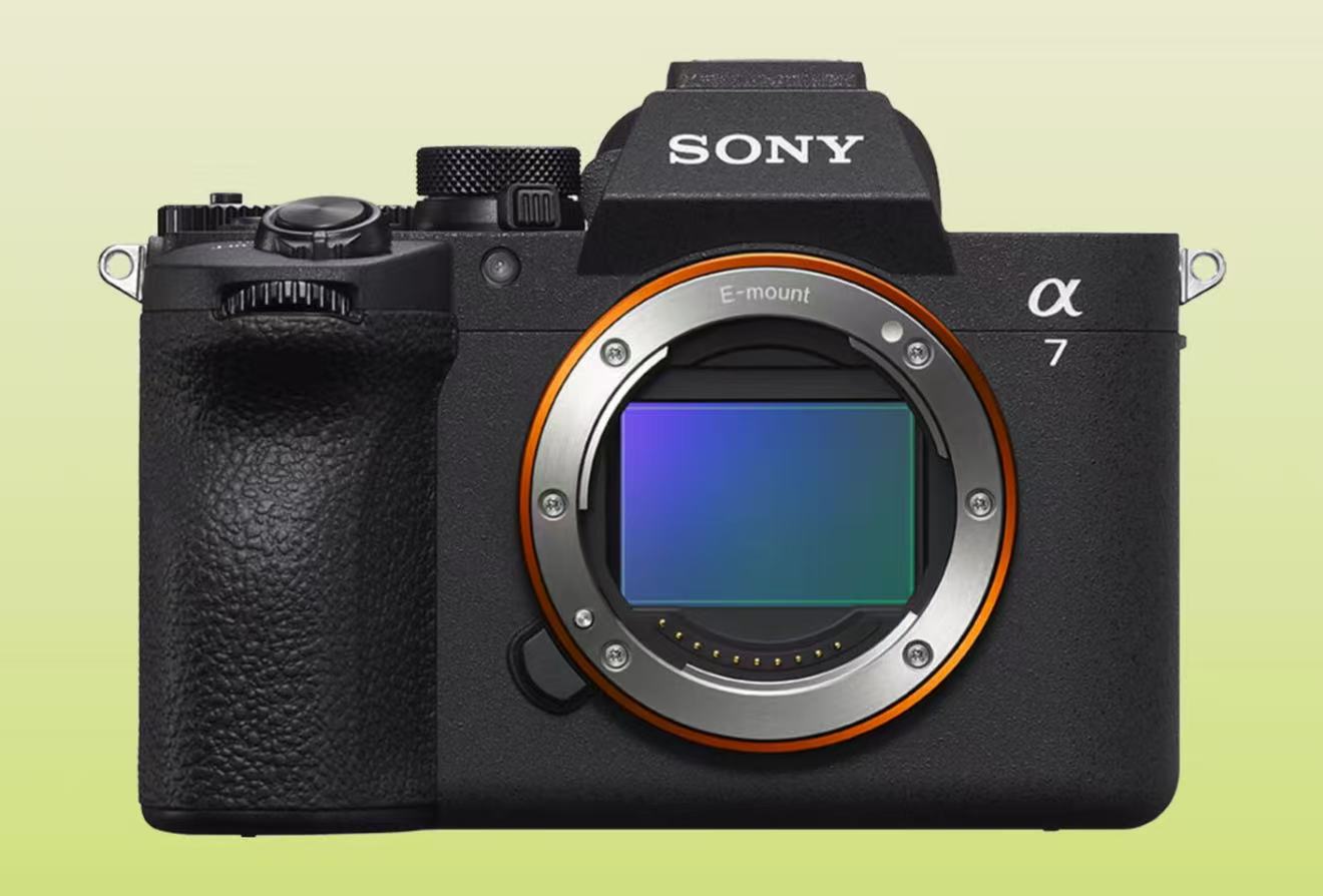 Sony A7M5 vs A7M4 Comparison Review
